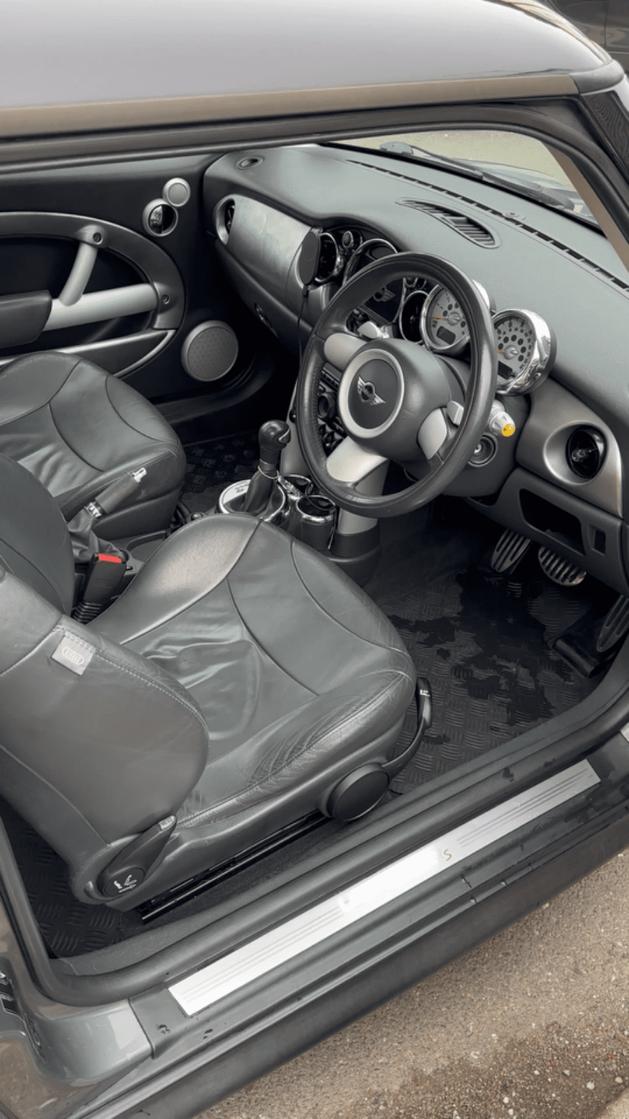 Used 2006 Mini Cooper S R53 Automatic for sale - Full Leather Seat