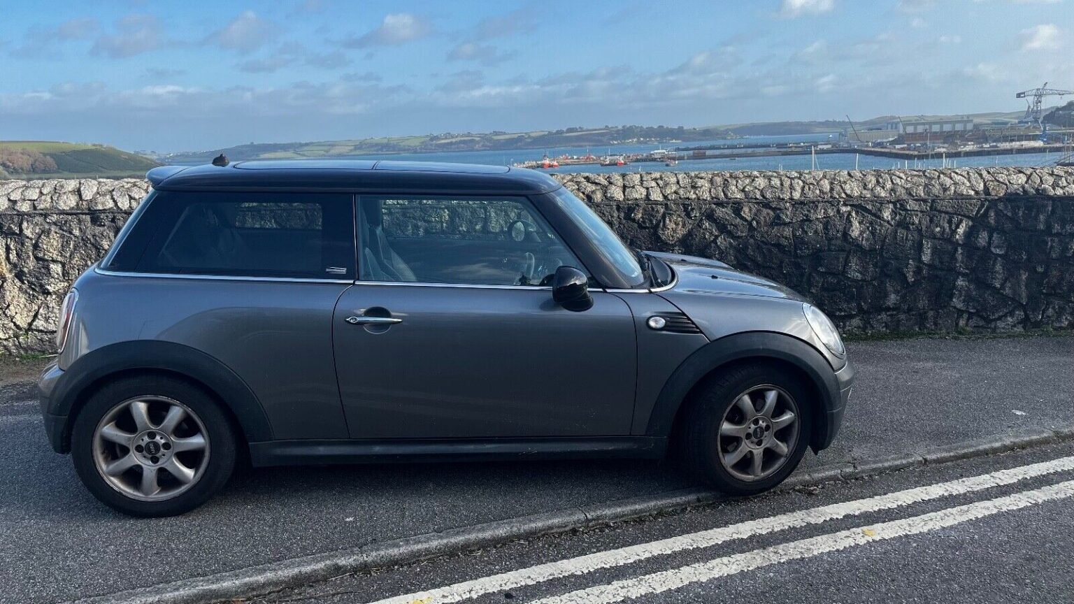 2009 Mini Cooper R56 1.6L Hatchback - MINI Trader