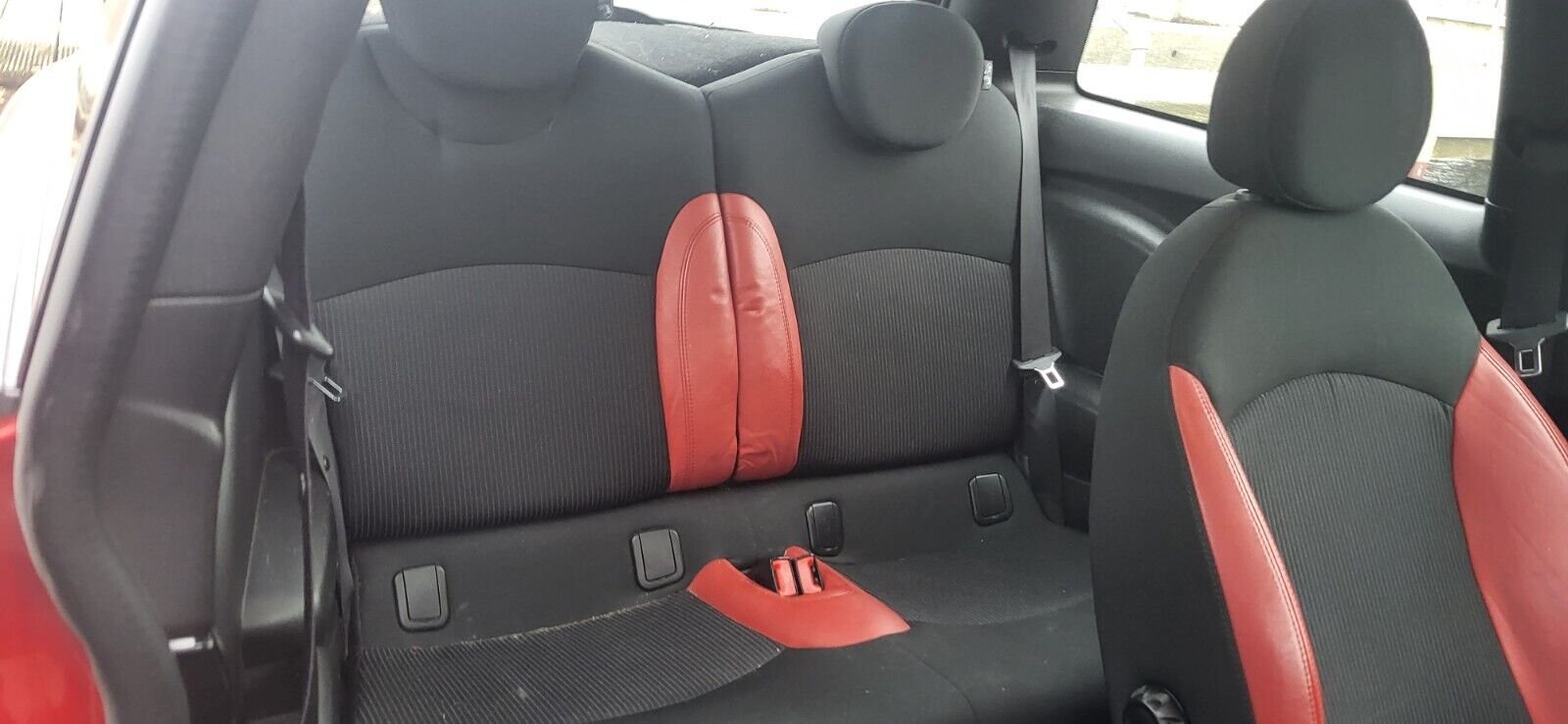 2010 Mini Cooper S R56 N18 Red - MINI TRADER
