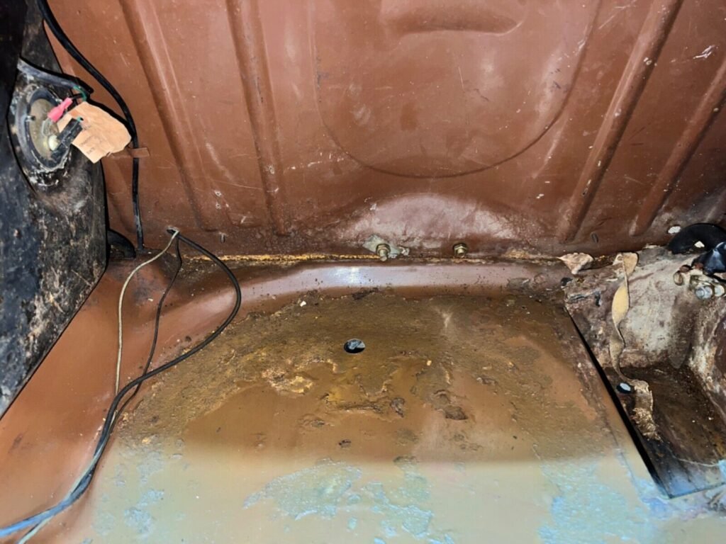 Austin mini 1979, new battery, tyres, and ignition - MINI Trader