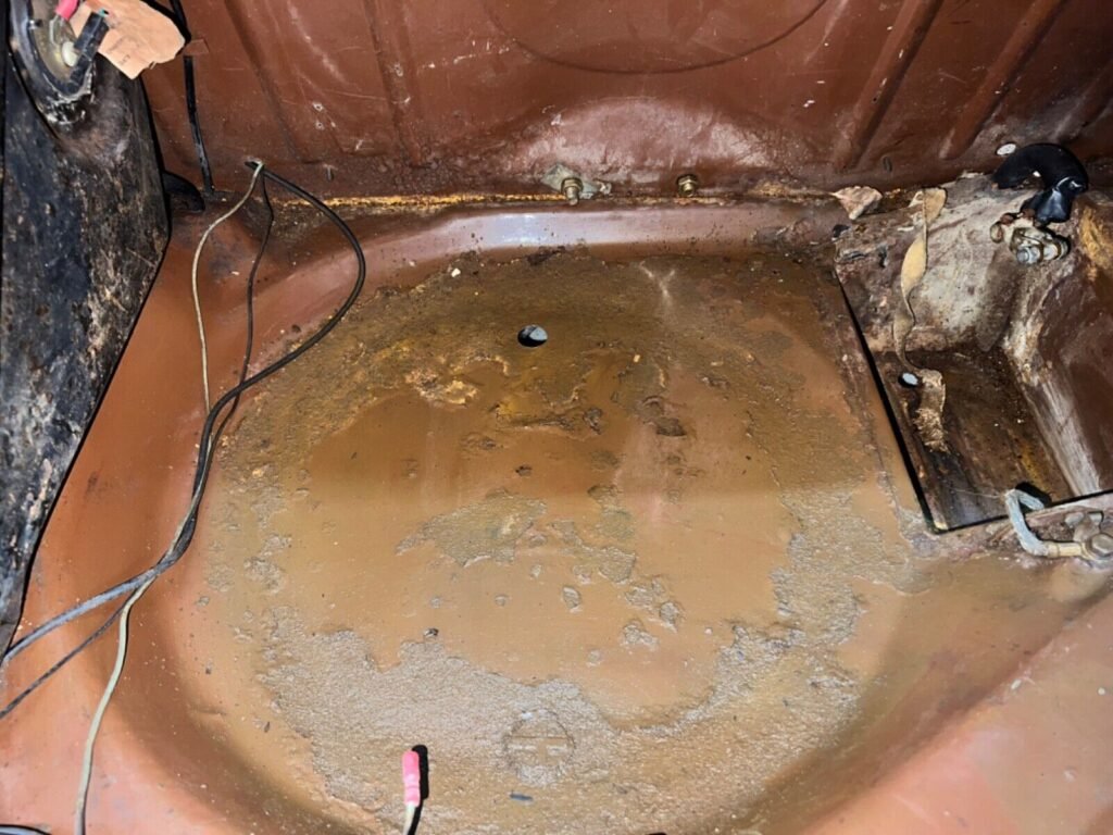 Austin mini 1979, new battery, tyres, and ignition - MINI Trader