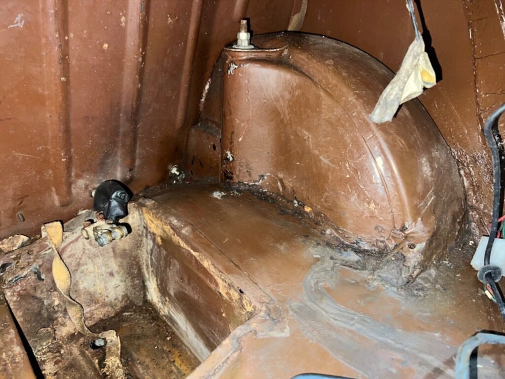 Austin mini 1979, new battery, tyres, and ignition - MINI Trader