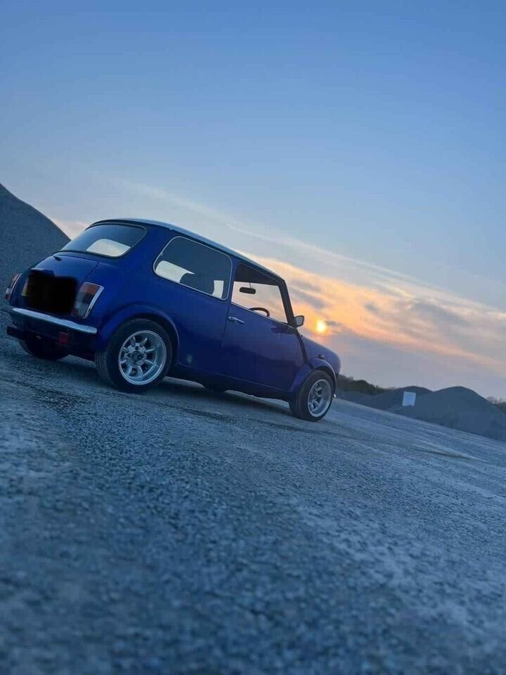 Classic Mini with Honda D16 twin cam conversion - MINI Trader