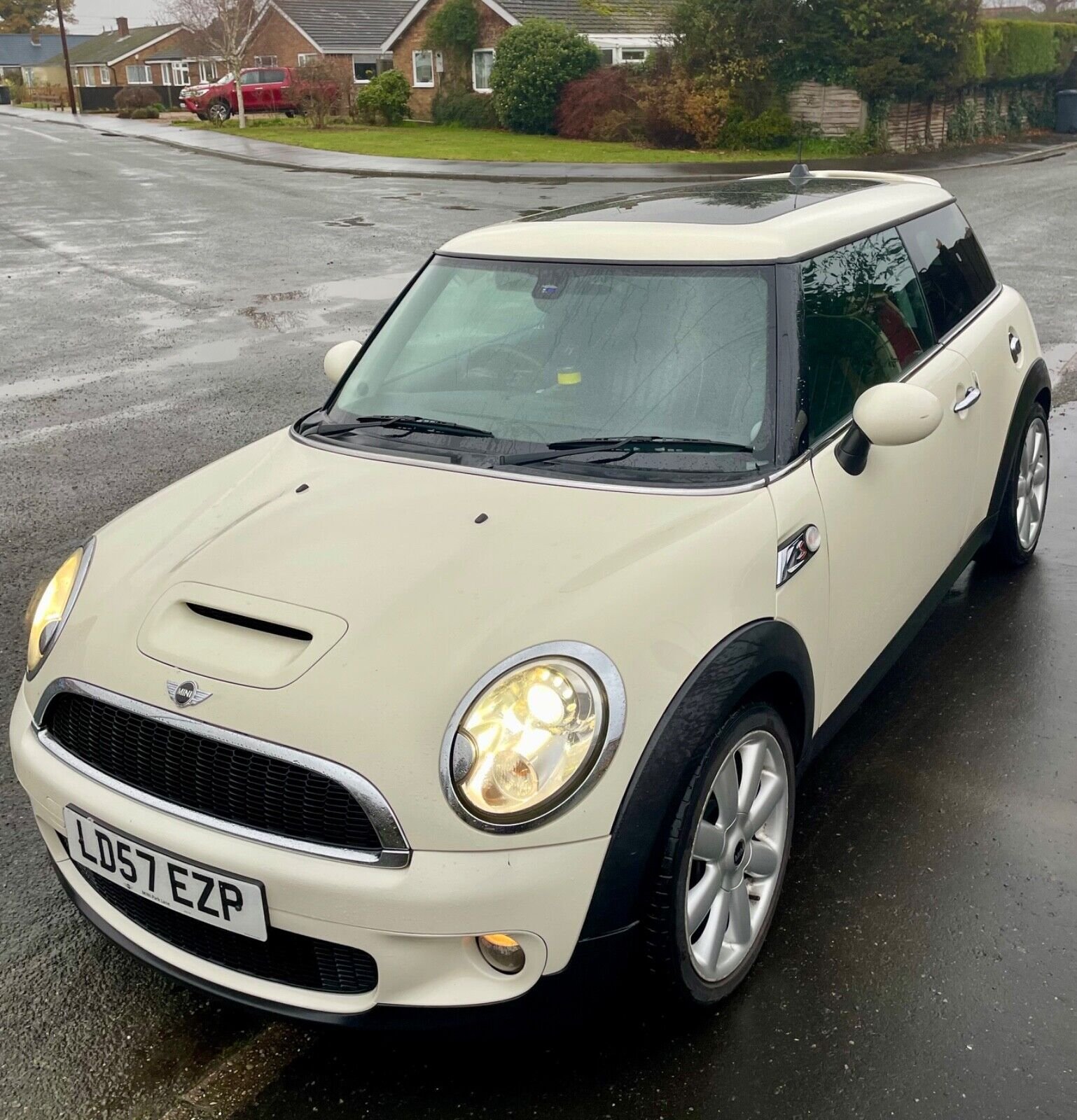 Mini Cooper S Automatic (Moomin) - MINI Trader