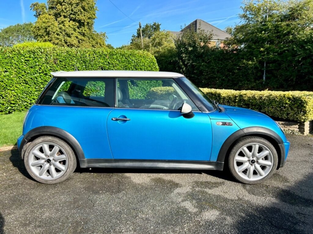 Mini Cooper S R53 Chilli Pack 2004 - MINI TRADER