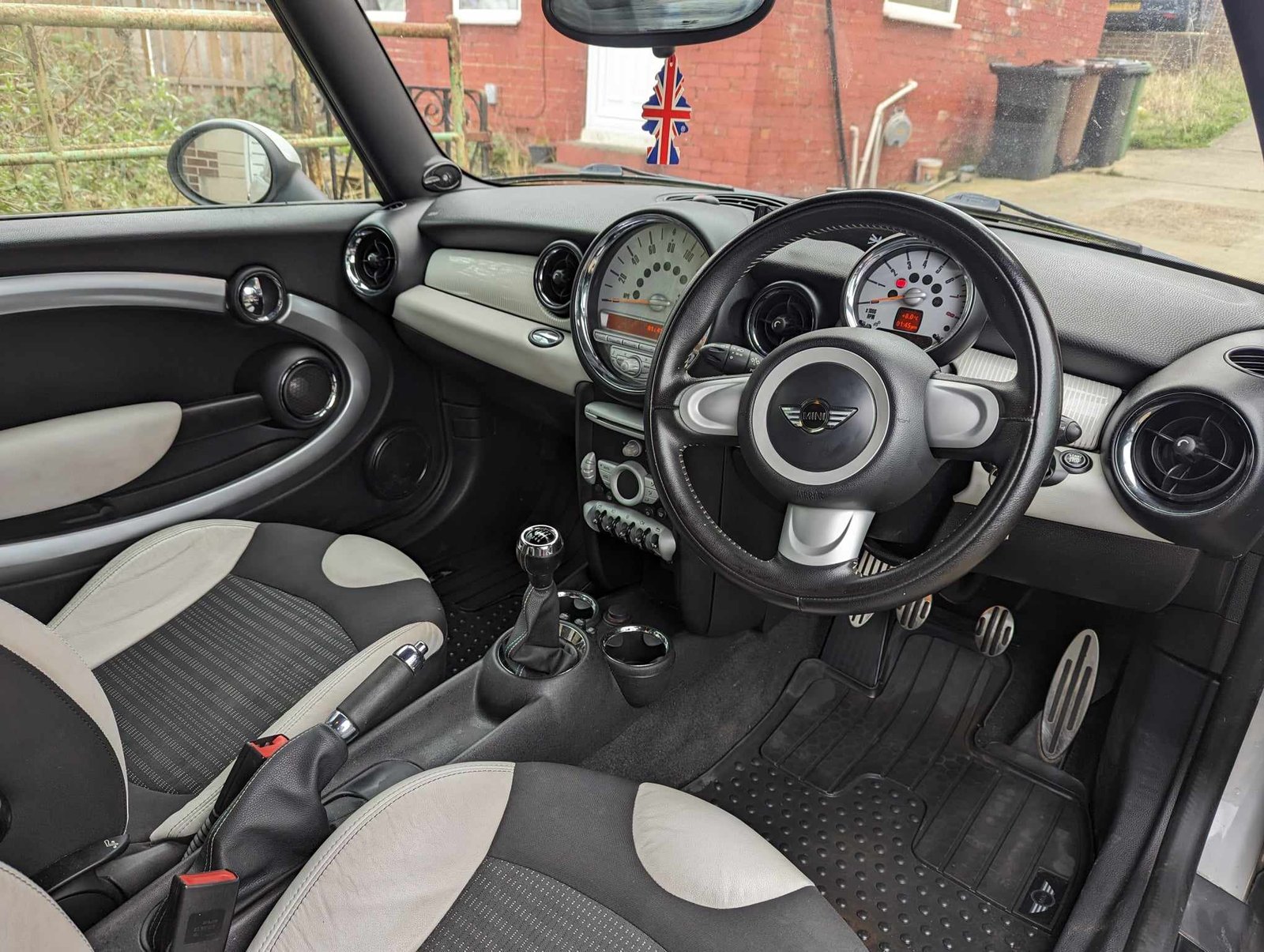 Mini Cooper S - 50th anniversary limited edition Camden - MINI Trader