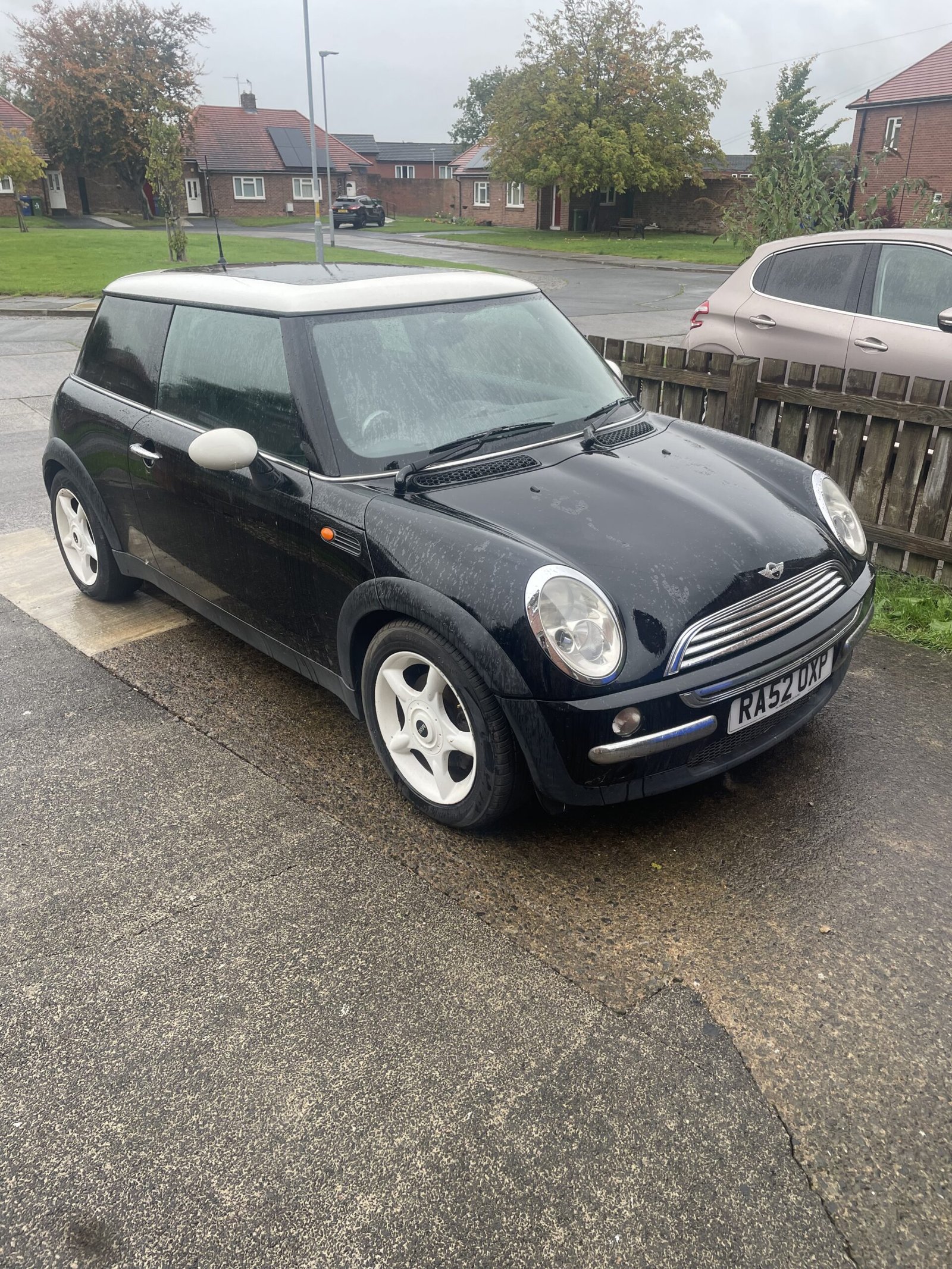 Small Car for Sale with Panoramic Roof & Leather Seats - MINI TRADER