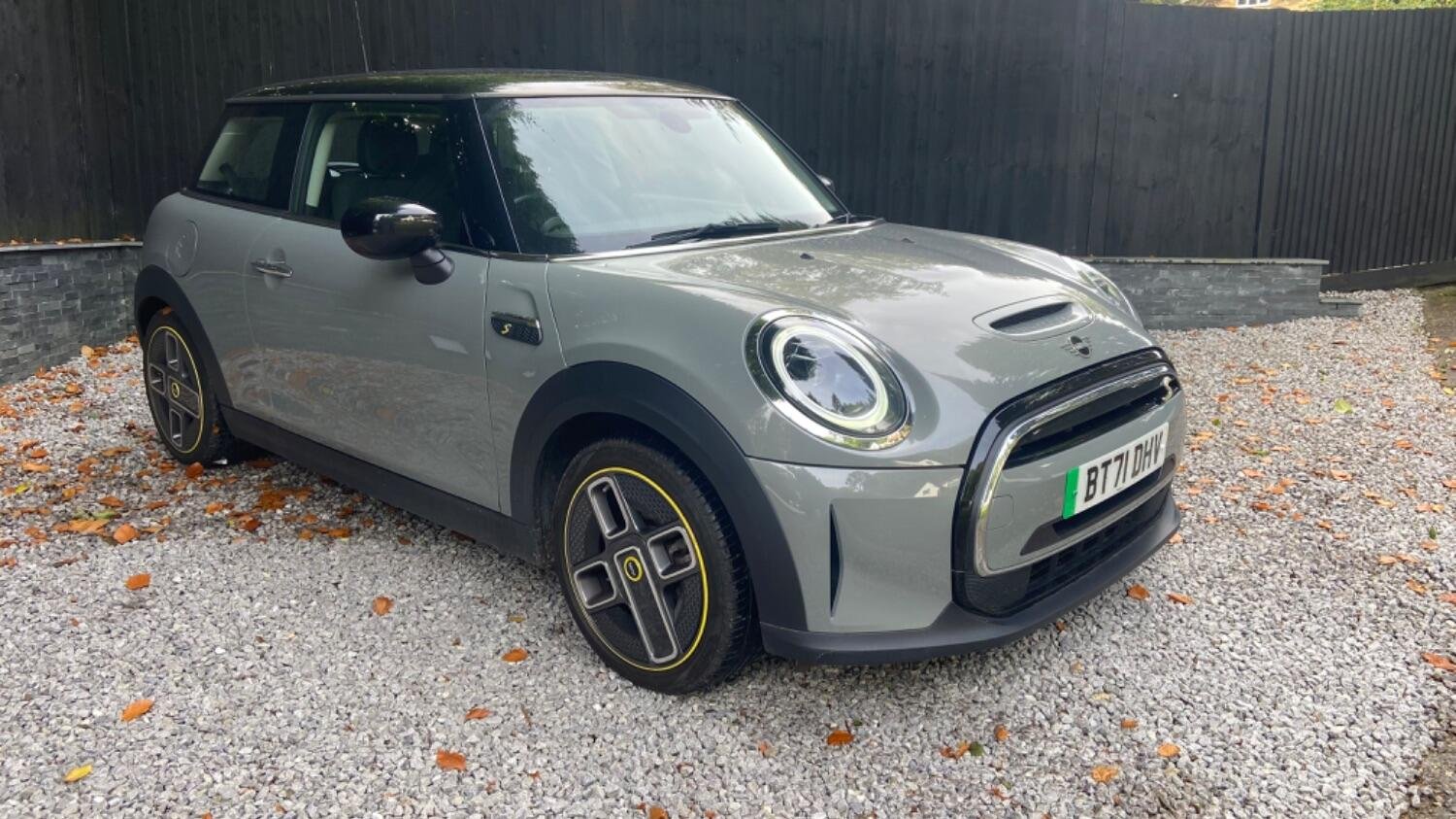MINI ELECTRIC Electric Level 1 (2021) £14,995 - MINI Trader
