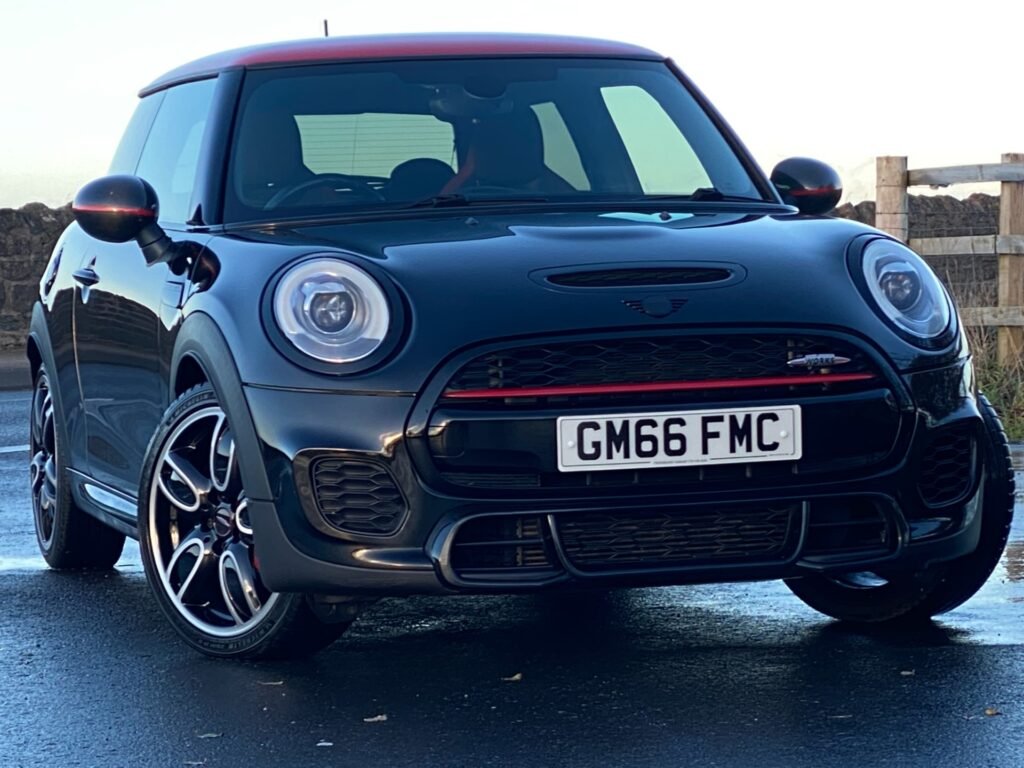 MINI John Cooper Works - MINI Trader
